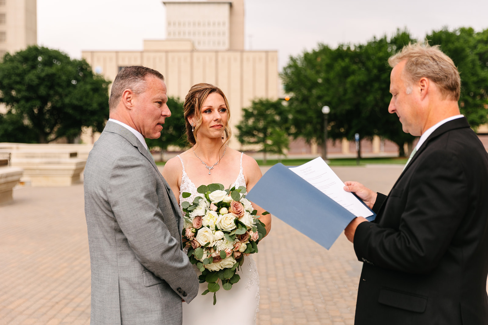 Kansas City Capitol Wedding | Kansas City Photographer